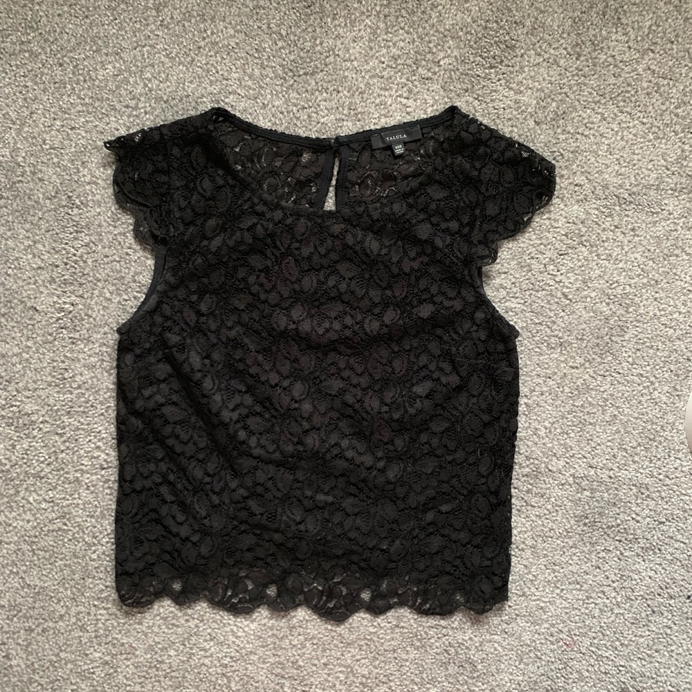Aritzia Talula Lace Shell Top - Gem